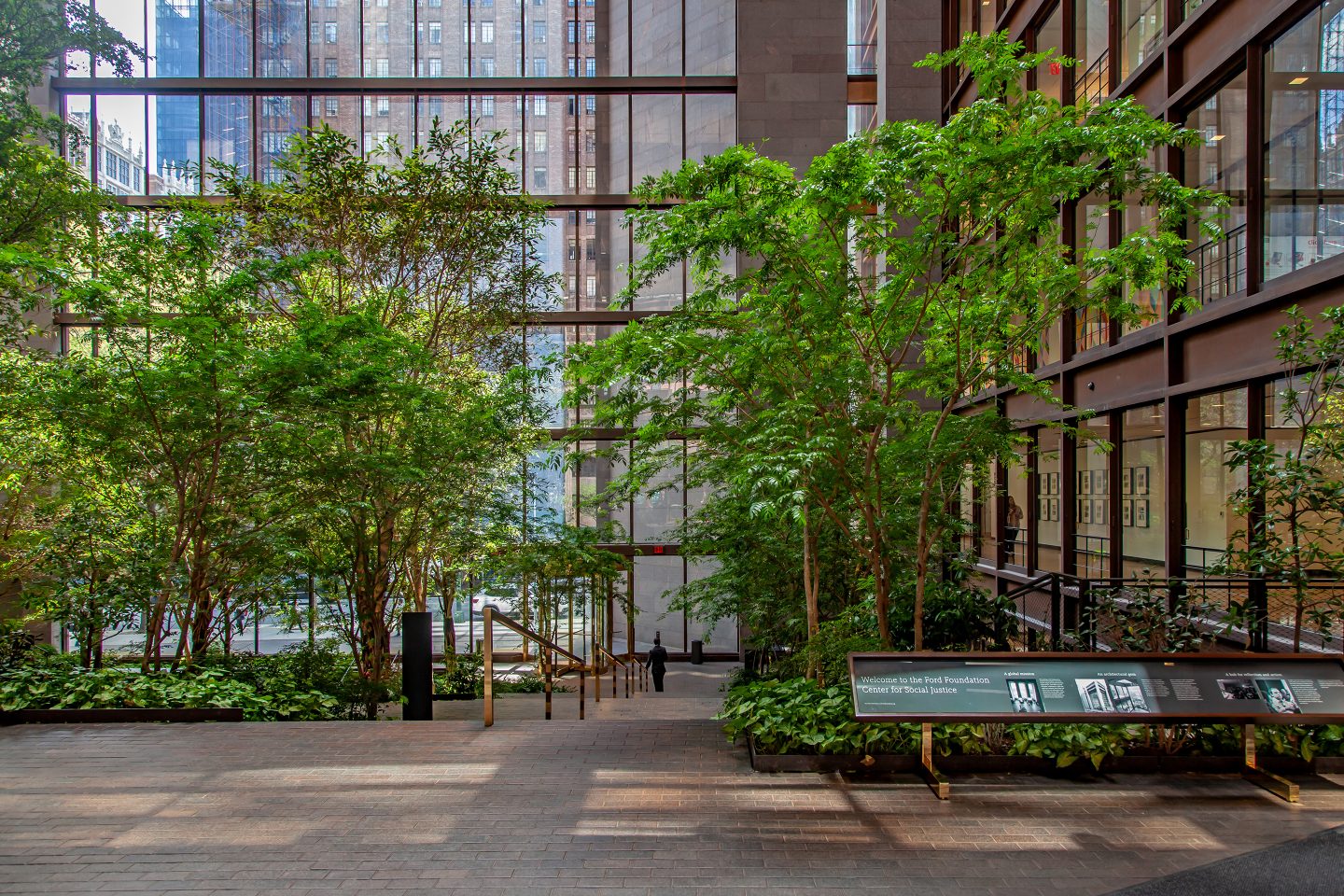 Ford Foundation Center for Social Justice | Raymond Jungles, Inc.